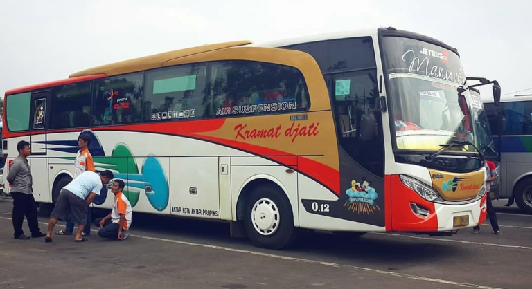 PO Bus Kramat Djati: Sang Penguasa Jalur Antar Kota yang Legendaris